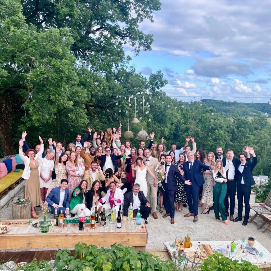 Discover the Hamlet - The Happy Hamlet